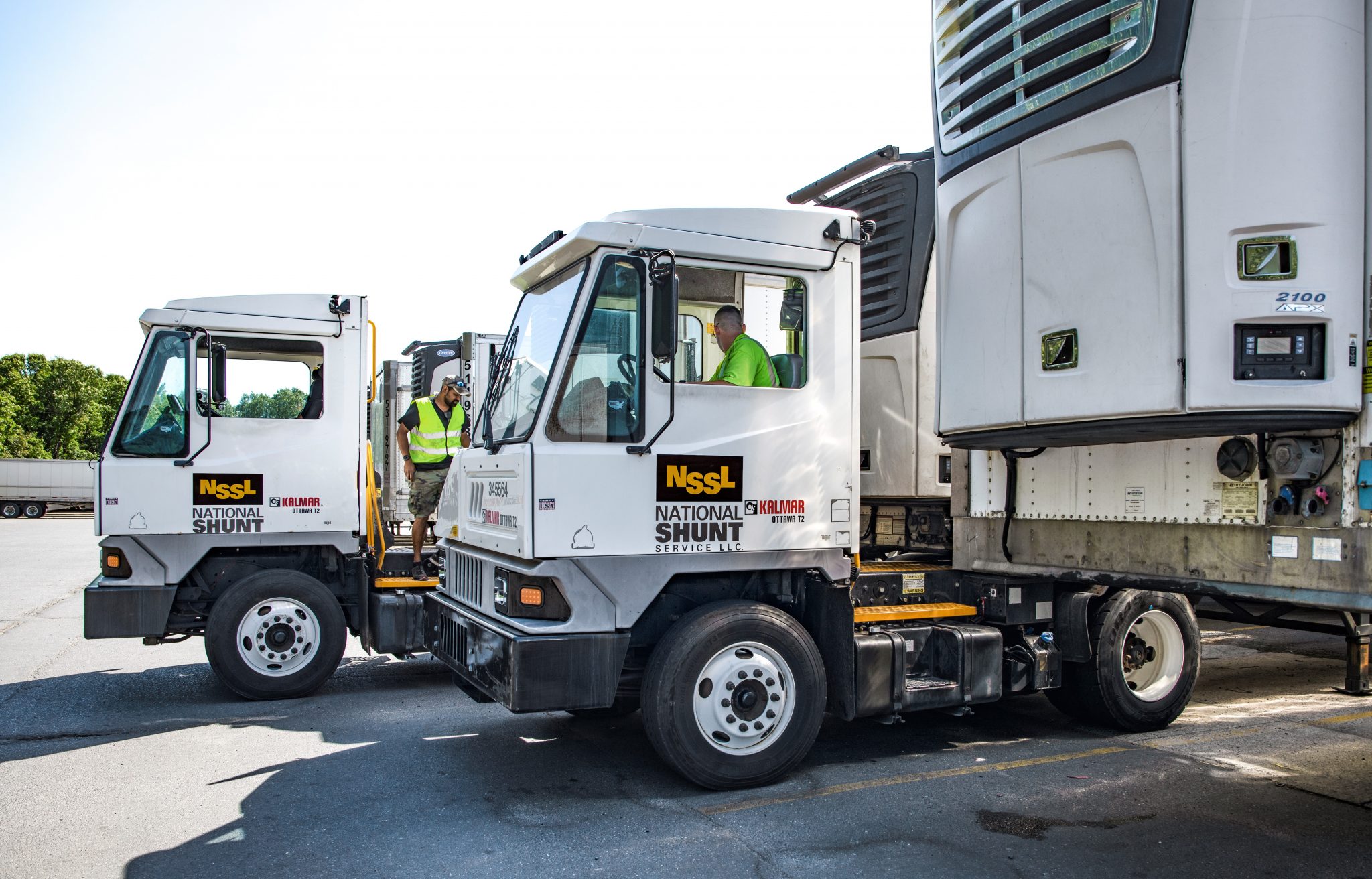 Standard Tractors in Yard Operations: Know Your Risks | National Shunt ...